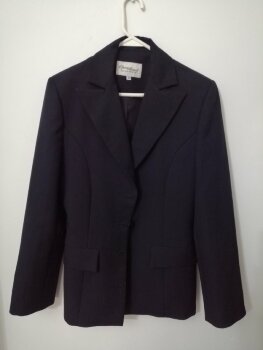 Saco color negro de Otras marcas de segunda mano - GoTrendier