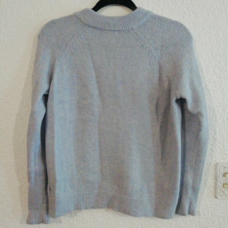 Sueter azul cielo de H&M de segunda mano - GoTrendier