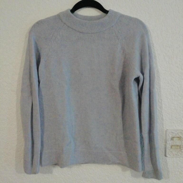 Sueter azul cielo de H&M de segunda mano - GoTrendier