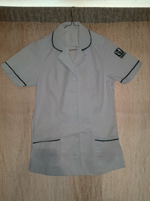 Uniforme enfermeria Imss de Otras marcas de segunda mano - GoTrendier