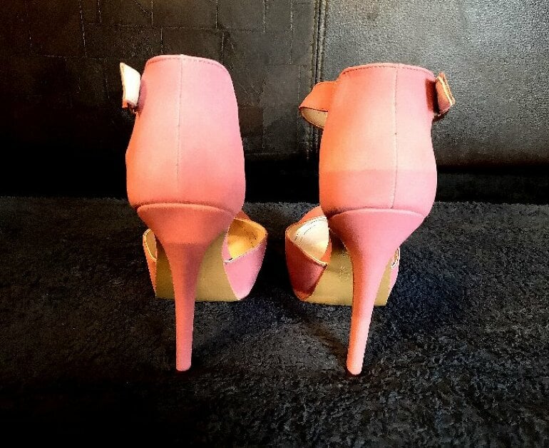 Zapatilla gamuza Rosa Palo tacon alto de Andrea de segunda mano ...