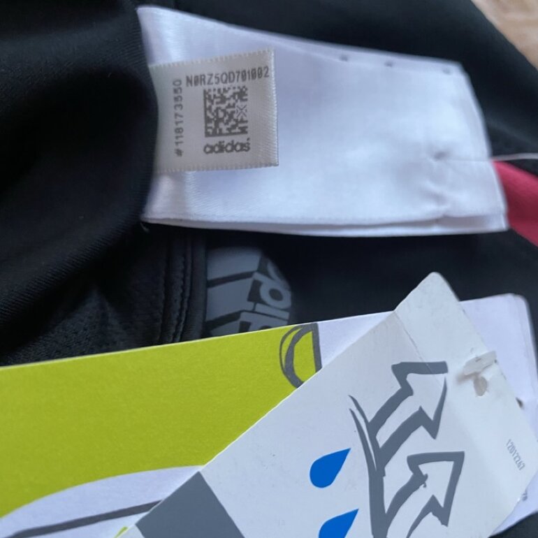 🖤 Leggins franjas color fosfo 🖤 de Adidas de segunda mano - GoTrendier