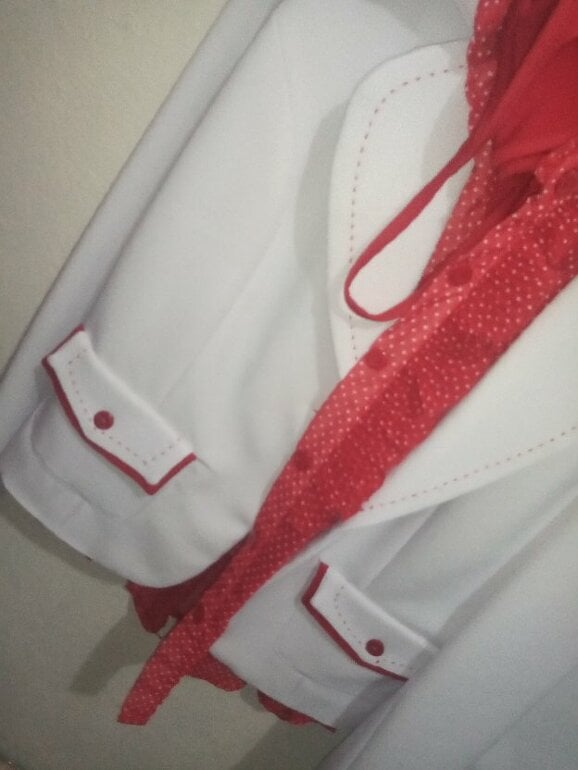 Conjunto color blanco de Ilce Studio de segunda mano - GoTrendier