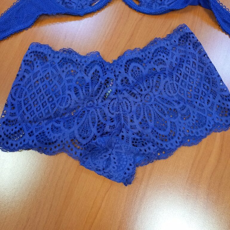 Lenceria azul rey de Vicky Form de segunda mano - GoTrendier