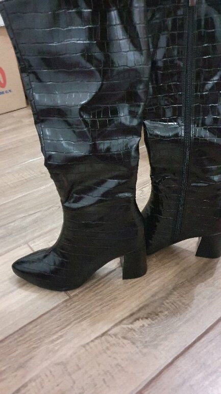 Botas largas negras de Shein de segunda mano - GoTrendier