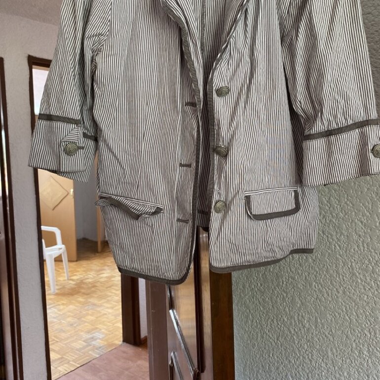 Saco color café a rayas de Otras marcas de segunda mano - GoTrendier