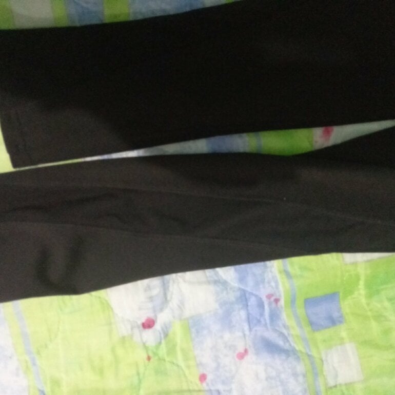 Mayon color negro escote alos lados de Otras marcas de segunda mano ...