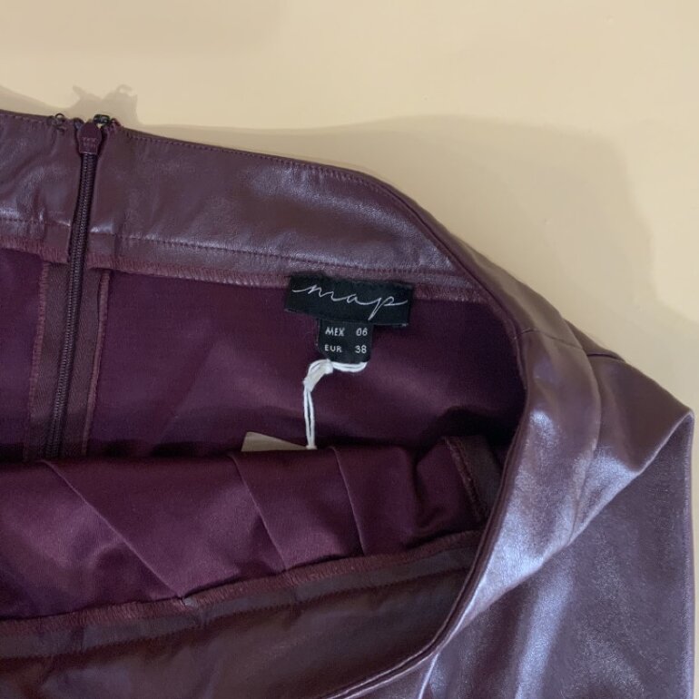 Falda vinipiel MAP ⭐️ de segunda mano - GoTrendier