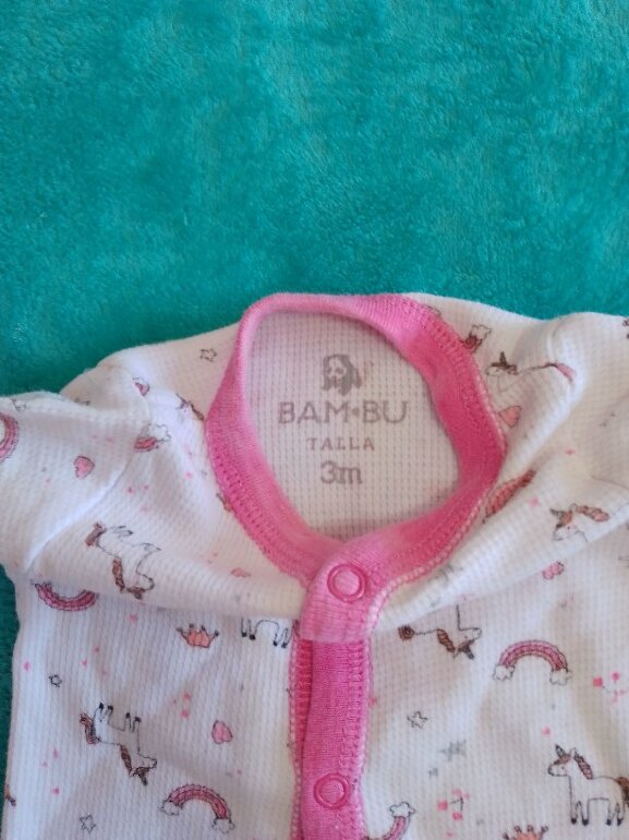 Son 2 cachorones/ mamelucos t 3/6 m niña de Otras marcas de segunda ...