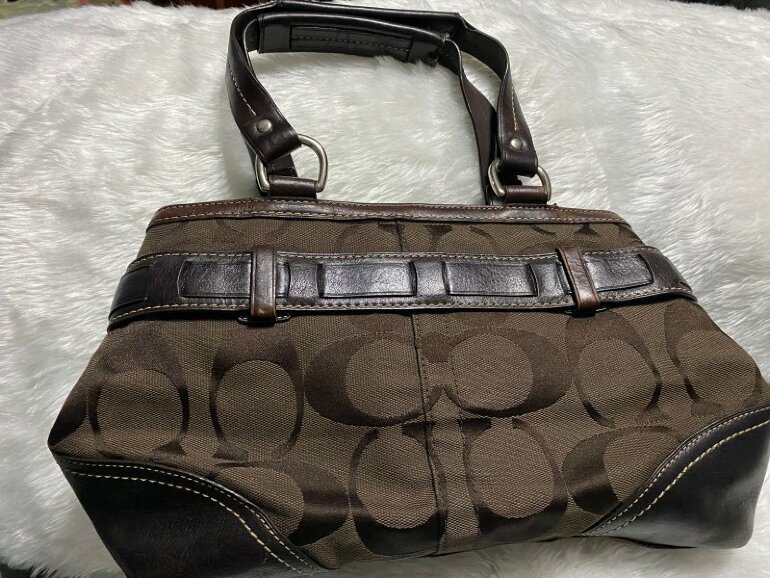 Bolsa Coach cafe tipo animal print de segunda mano - GoTrendier