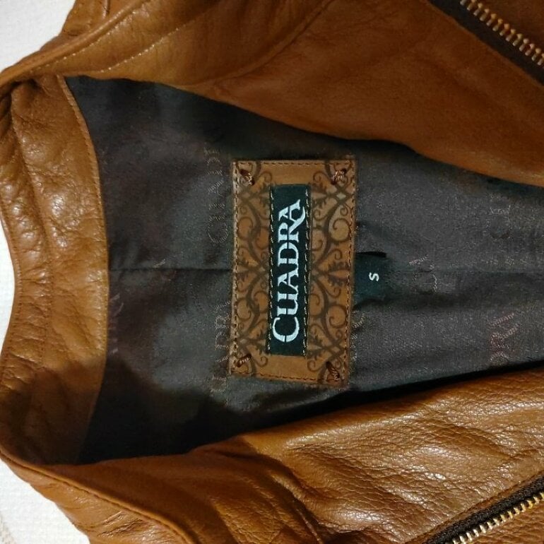 Chaleco para dama marca Cuadra de segunda mano - GoTrendier