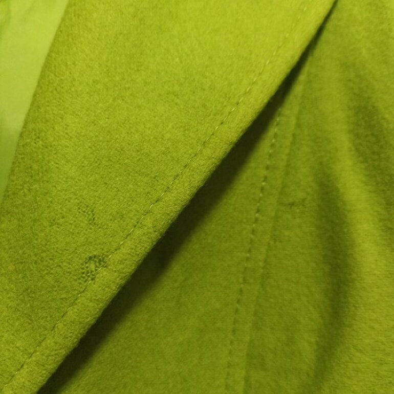 Saco color verde muy padre de André Badi de segunda mano - GoTrendier