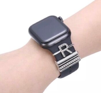 Charm para smartwatch letra P de Otras marcas de segunda mano - GoTrendier
