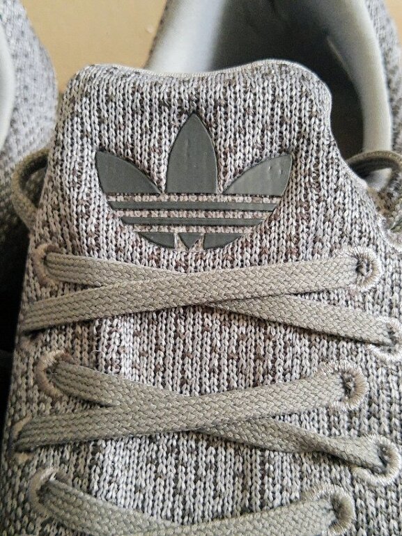 Sneakers Adidas Grises de segunda mano - GoTrendier
