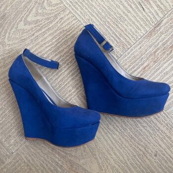 Tacones de plataforma color azul rey de Doreli de segunda mano - GoTrendier
