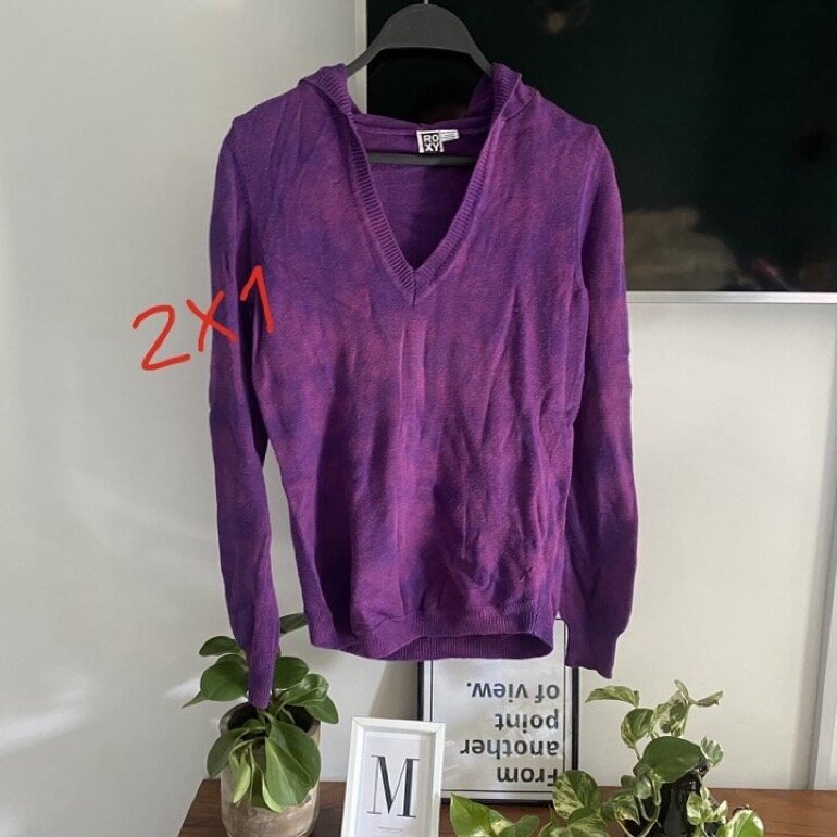 Suéter tie dye morado 2X1 de Roxy de segunda mano - GoTrendier