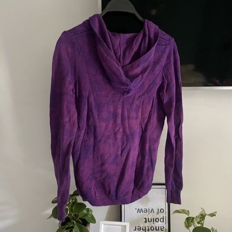 Suéter tie dye morado 2X1 de Roxy de segunda mano - GoTrendier