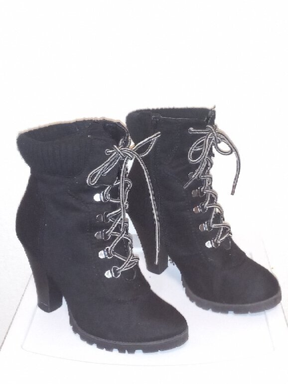 Botines modernos y espectaculares de Soda de segunda mano - GoTrendier