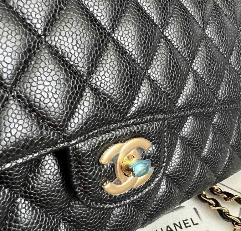 Bolsa Chanel Flap Clásica de segunda mano - GoTrendier