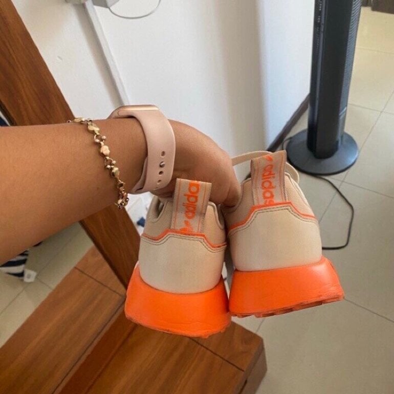 Tenis Adidas naranja fosfo de segunda mano - GoTrendier