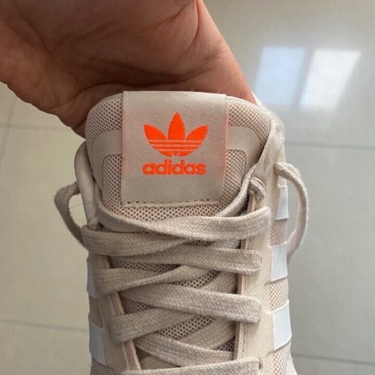 Tenis Adidas naranja fosfo de segunda mano - GoTrendier