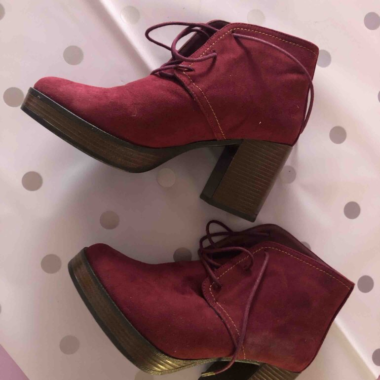 Botines color vino con agujetas de Otras marcas de segunda mano ...