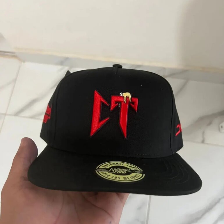 GORRAS DE MARKITOS TOYS Y NATANAEL CANO de Otras marcas de segunda mano ...