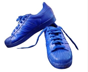 Tenis Adidas azul rey de segunda mano - GoTrendier