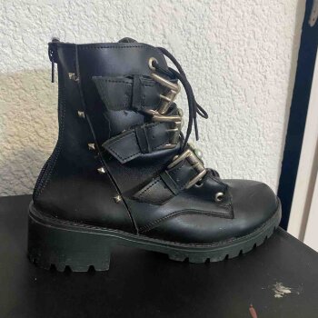 Botas rockeras negras con perlas de Otras marcas de segunda mano ...