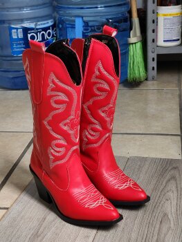 BOTAS VAQUERAS WESTERN ROJAS BORDADAS de Otras marcas de segunda mano ...