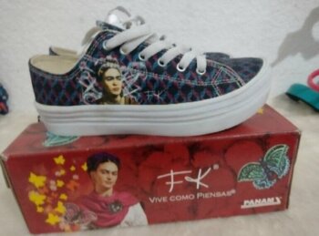Tenis Panam Frida Kahlo de segunda mano - GoTrendier