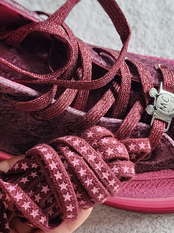 Converse Plataforma Miley Cyrus Rosa de segunda mano - GoTrendier