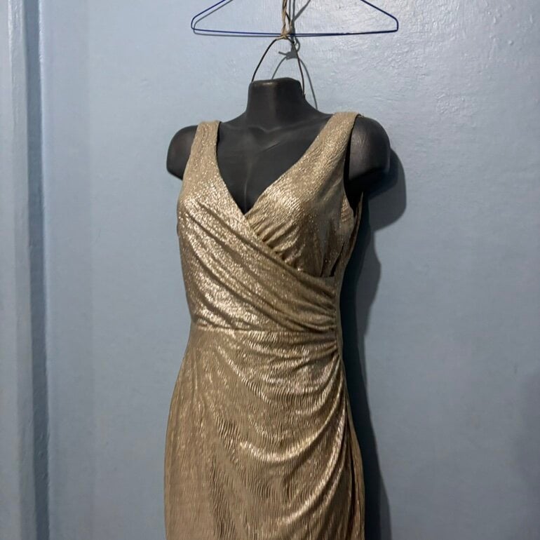 Vestido dorado Ralph Lauren de segunda mano - GoTrendier