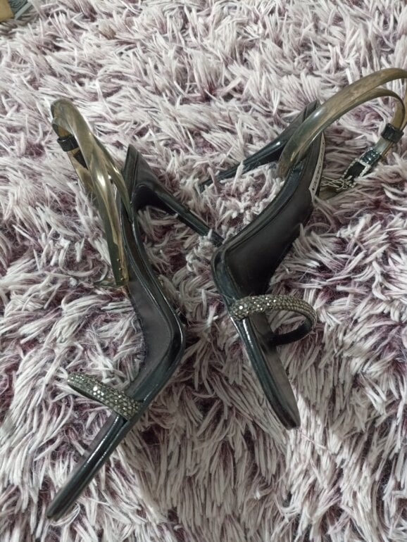 Zapatillas con cristales de Steve Madden de segunda mano - GoTrendier