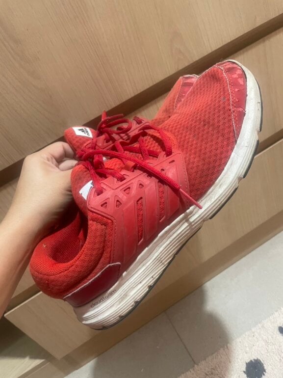 Tenis Adidas de uso de segunda mano - GoTrendier