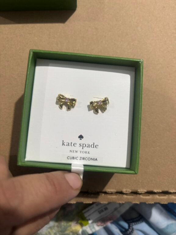 Aretes moño Kate Spade de segunda mano - GoTrendier