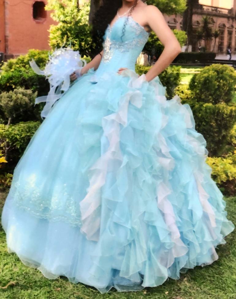 Vestido XV años, de Eos Cordero de Otras marcas de segunda mano ...