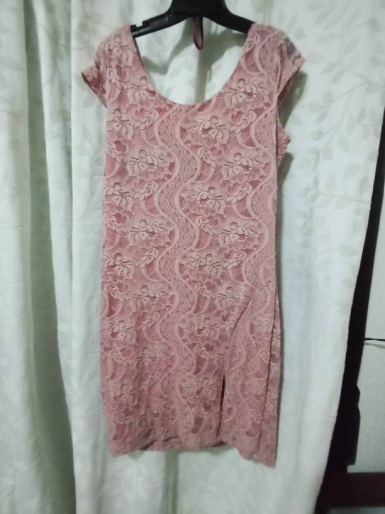 Vestido de encaje palo de rosa de Lineas de segunda mano - GoTrendier