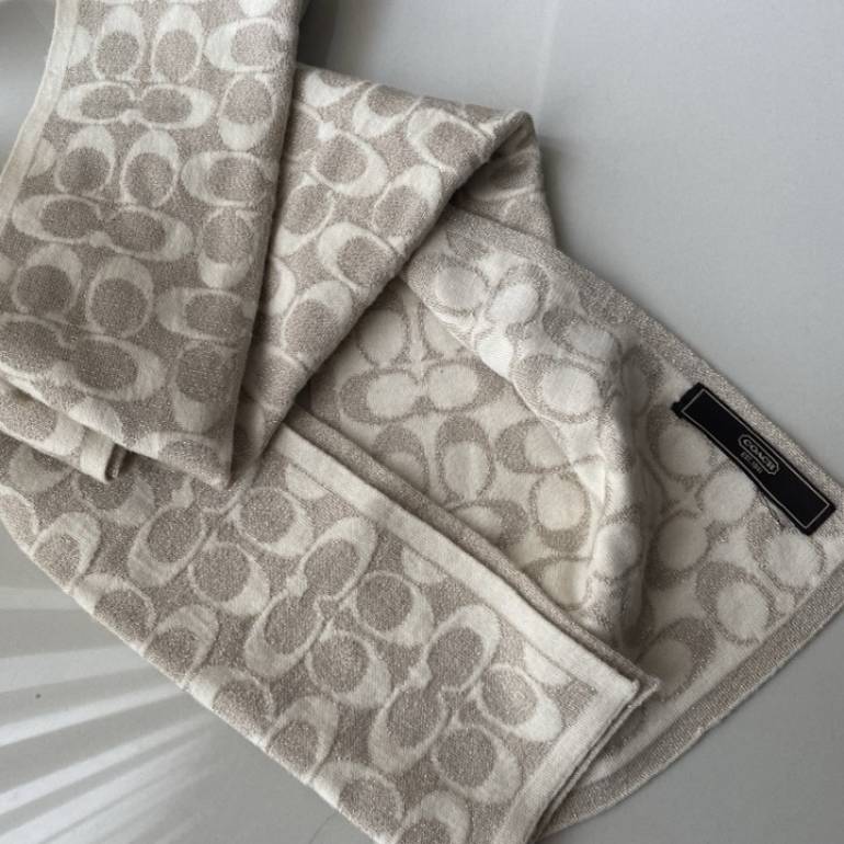 Bufanda pashmina Coach de segunda mano - GoTrendier