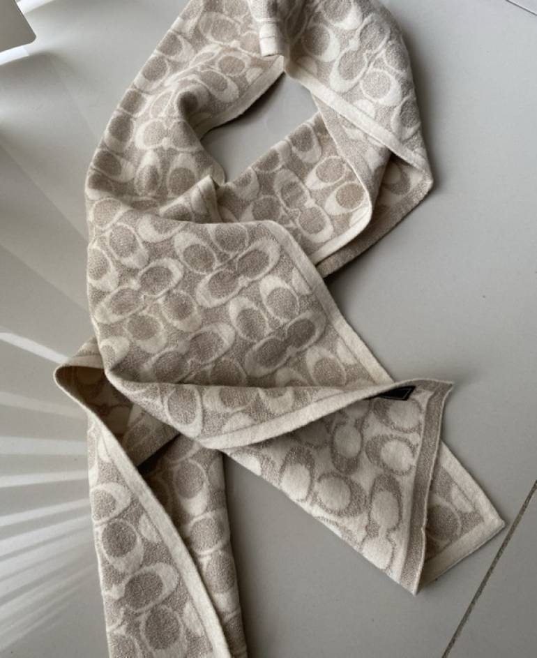 Bufanda pashmina Coach de segunda mano - GoTrendier