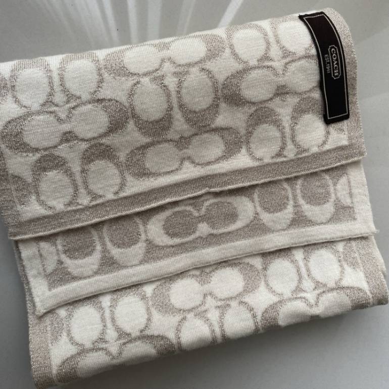 Bufanda pashmina Coach de segunda mano - GoTrendier