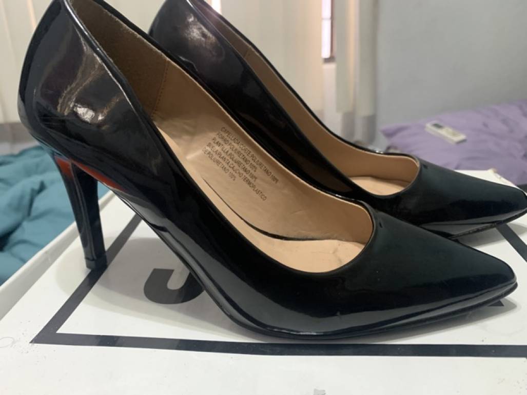 Tacones puntiagudos studio F de segunda mano - GoTrendier