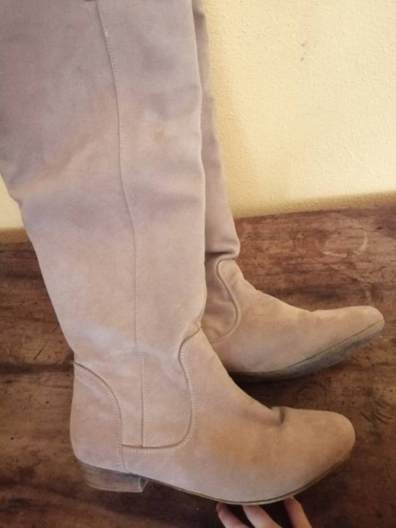 Botas de gamuza de Andrea de segunda mano - GoTrendier