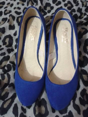 ZAPATILLA AZUL REY TIPO ANTE de Yaeli Fashion de segunda mano - GoTrendier