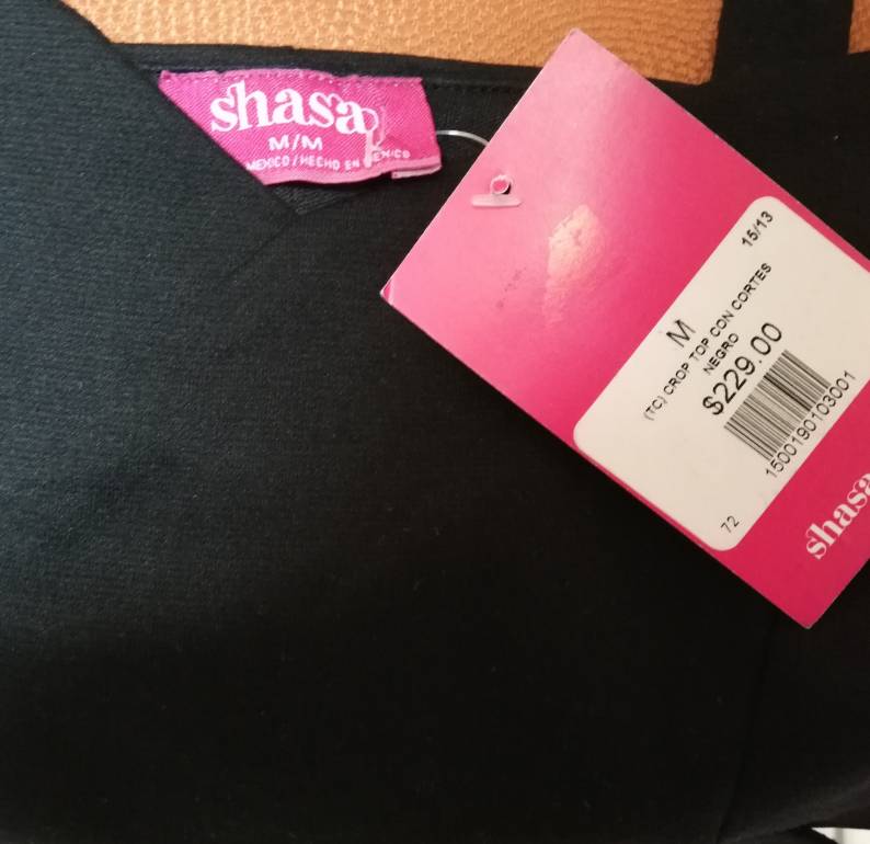 Crop top negro shasa de segunda mano - GoTrendier